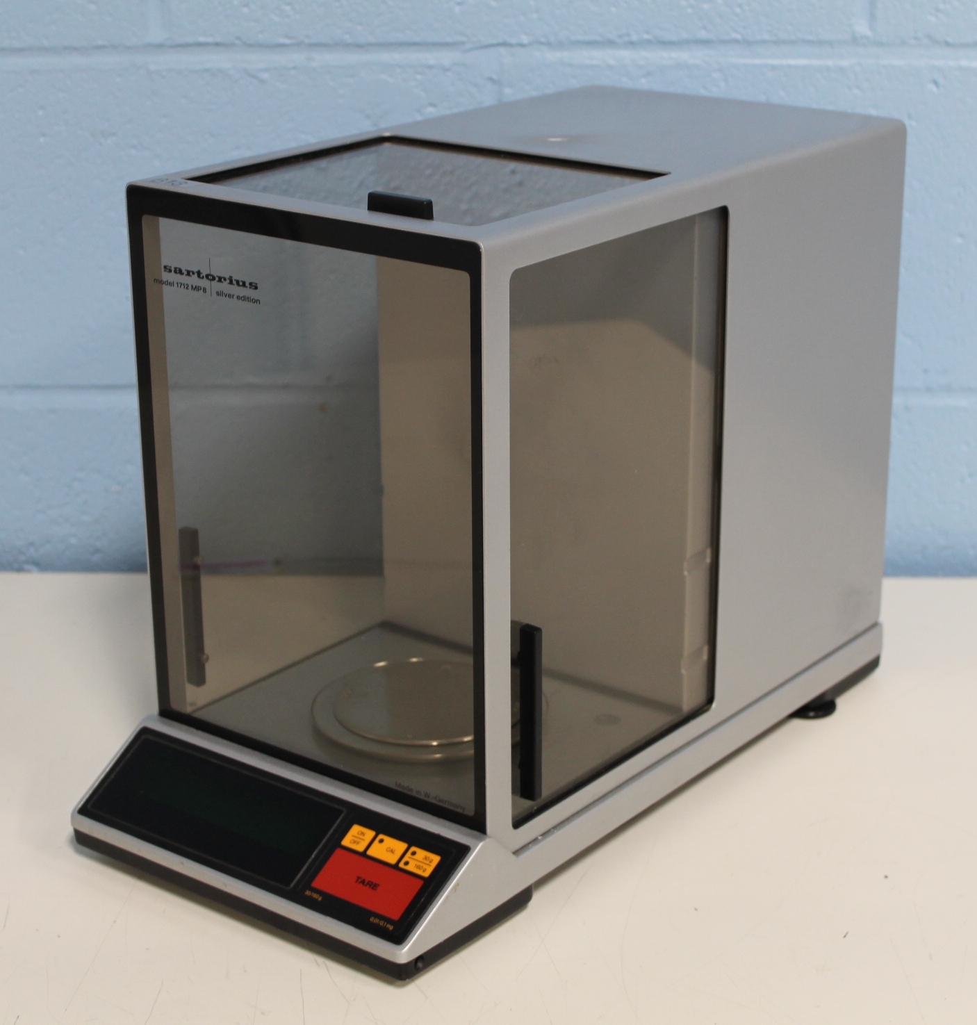 Sartorius 1712 MP8 Dual Range SemiMicro Electronic Analytical Balance