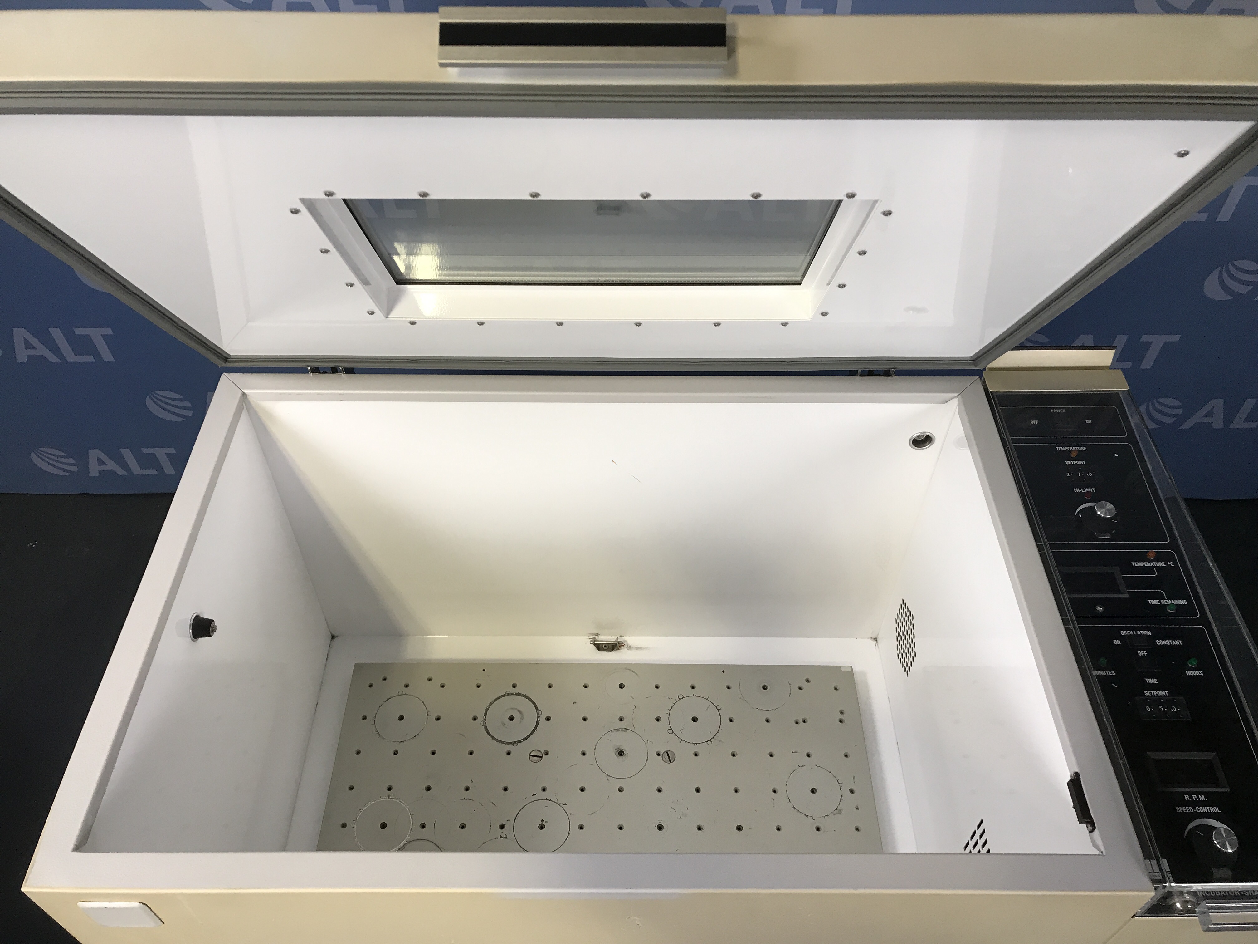 Lab-Line 3529 Orbital Incubator Shaker