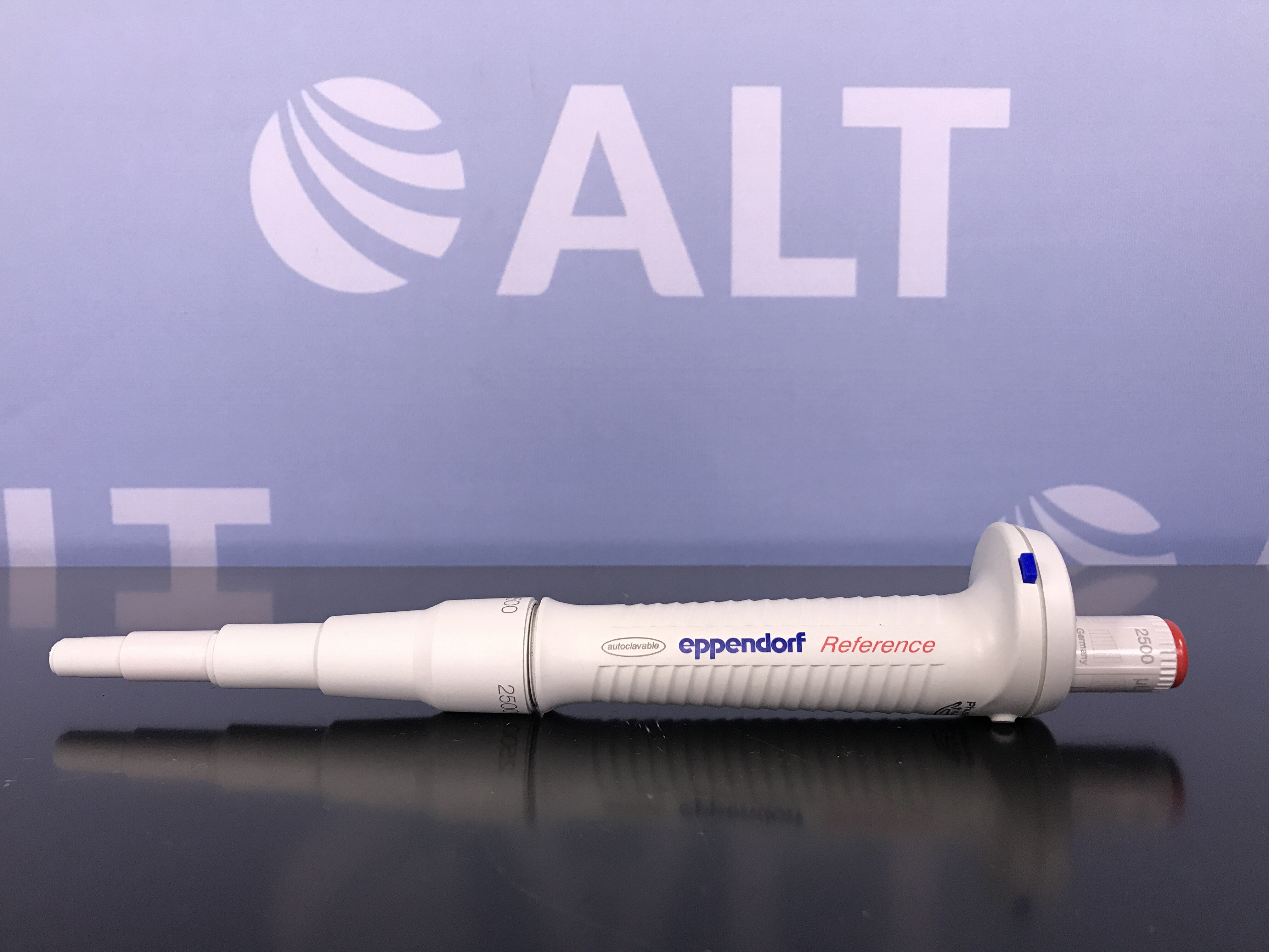 Eppendorf Reference 500-2500uL Adjustable-volume Pipette
