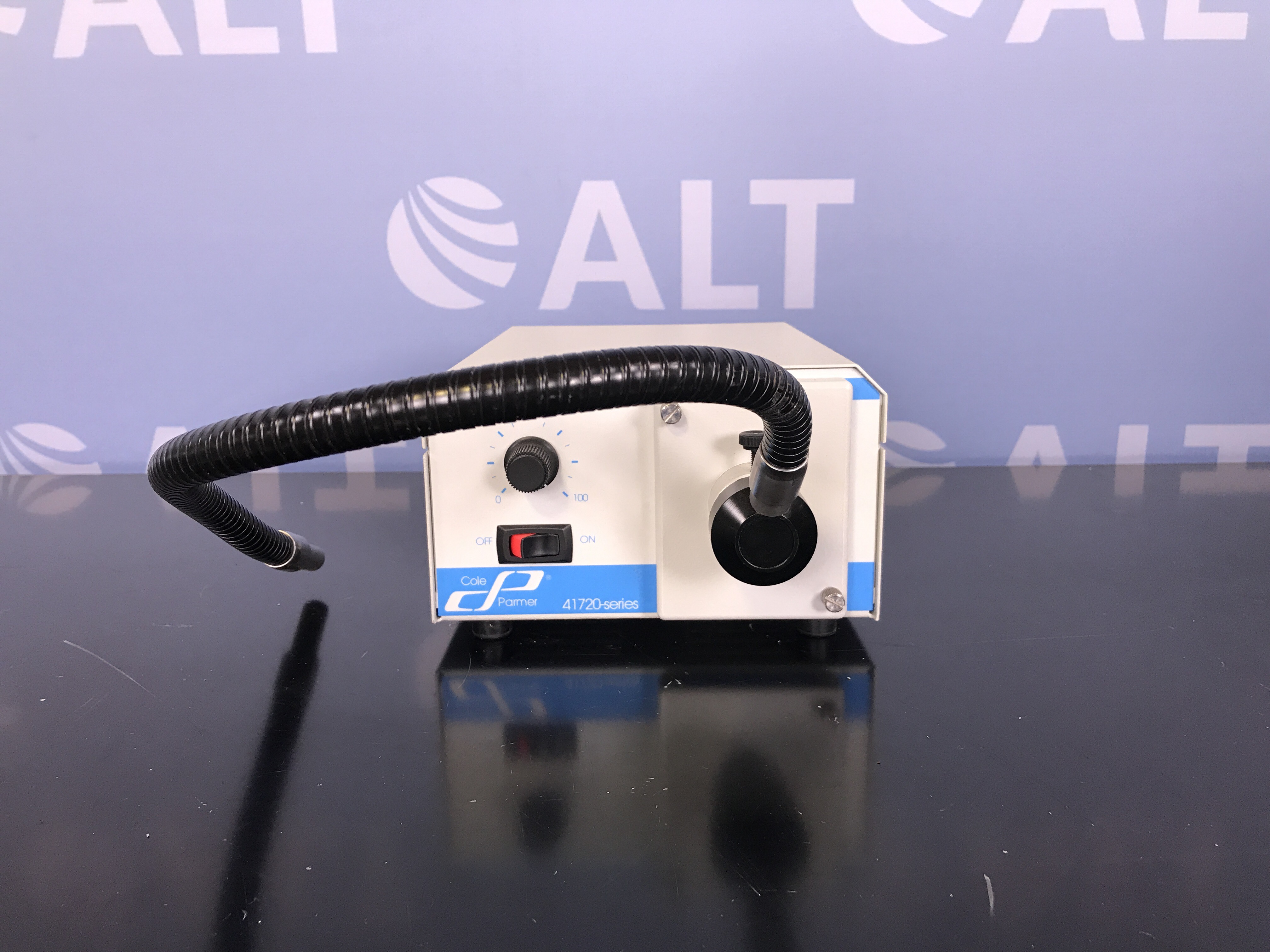 Cole-Parmer Model 41720-20 Fiber Optic Illuminator