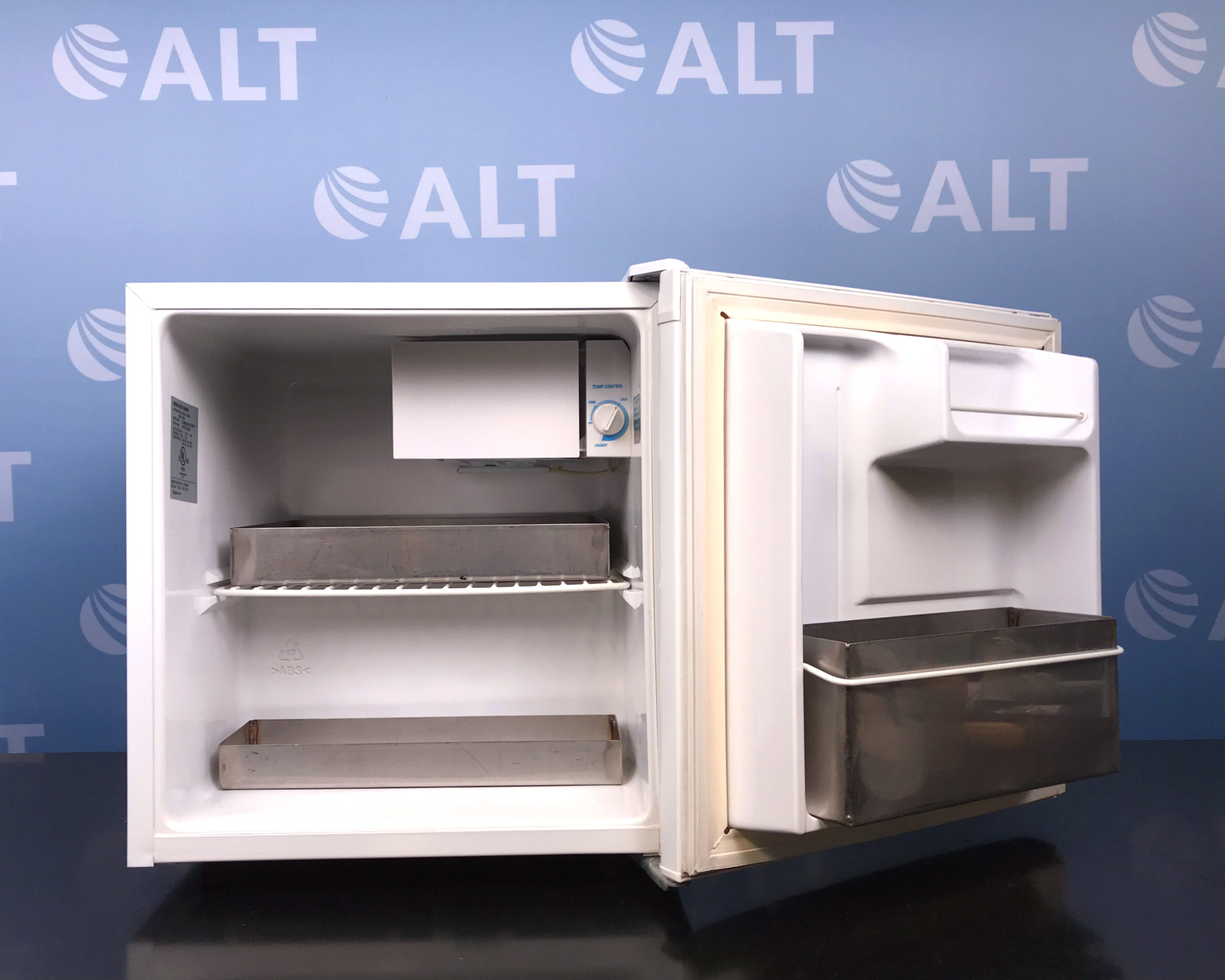 GE Healthcare Life Sciences Spacemaker Compact Refrigerator Model ...