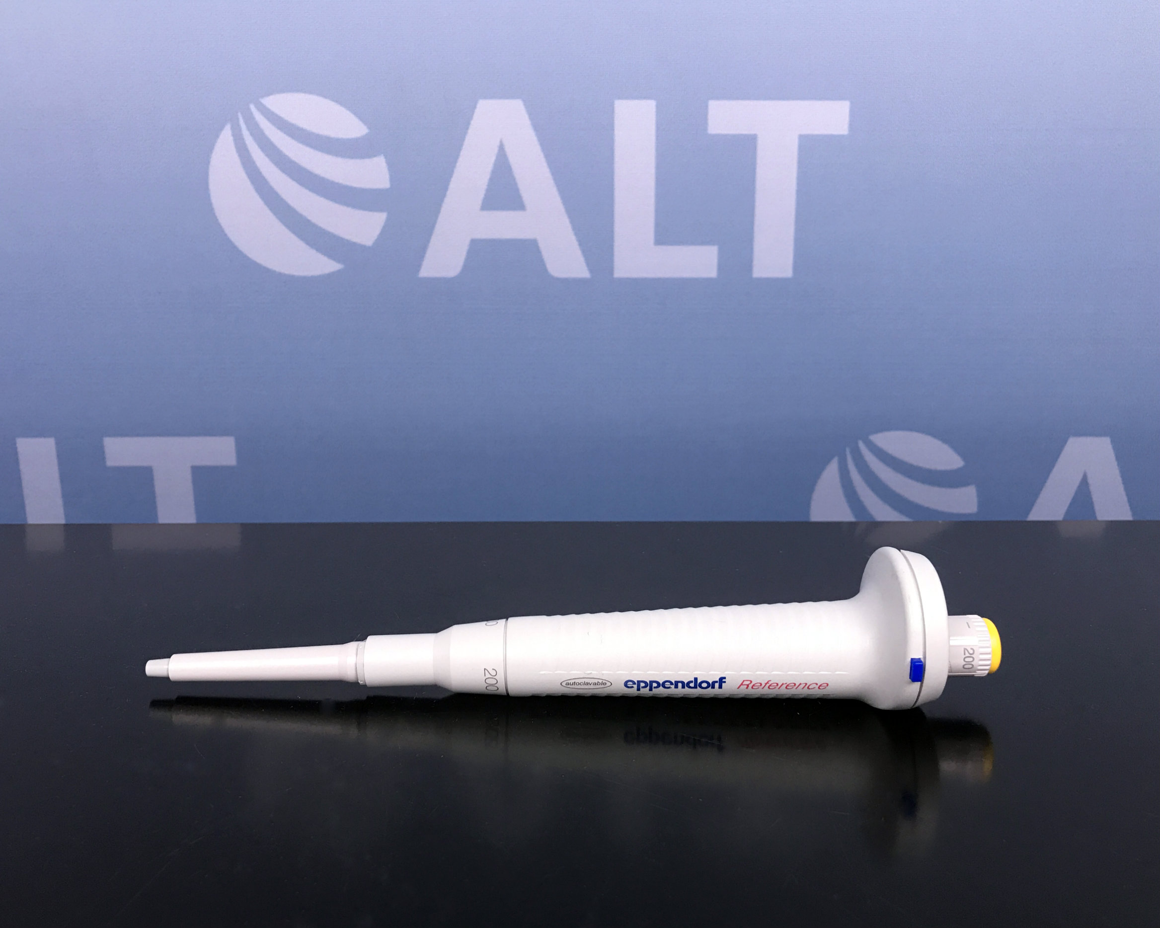 Eppendorf Reference 50-200uL Adjustable-volume Pipette