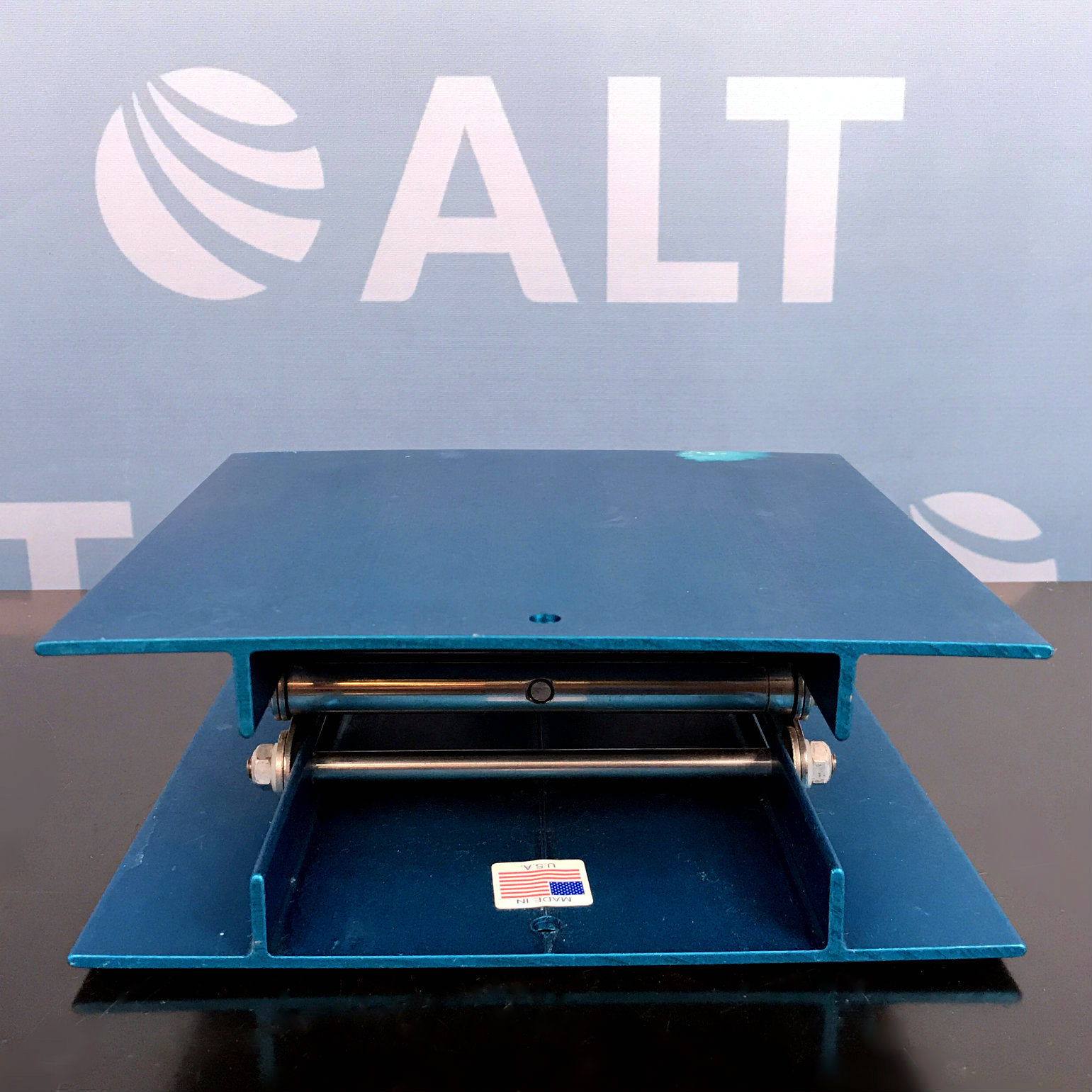 VWR 8" x 8" Support Lab Jack
