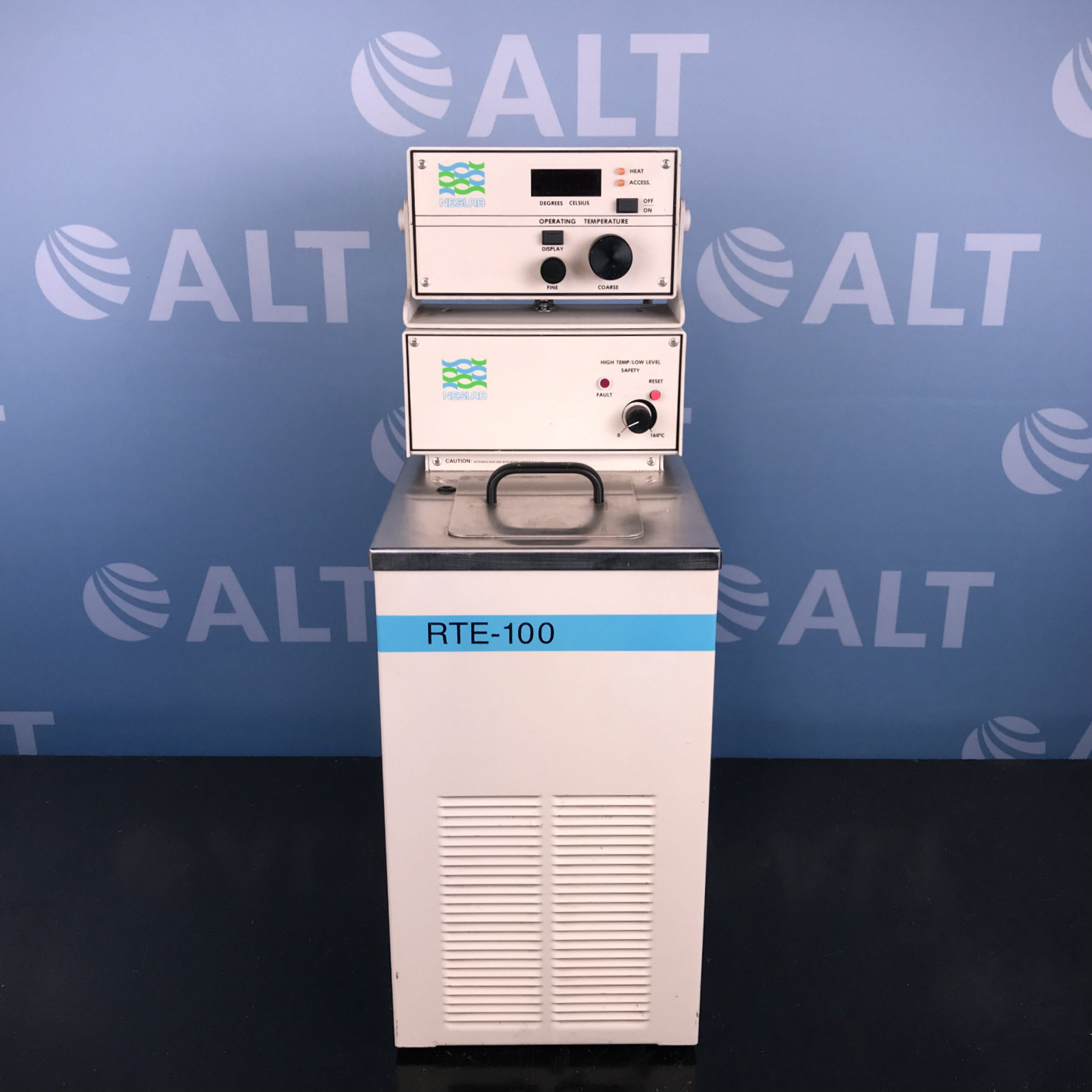 Neslab RTE-100 Refrigerated Circulator