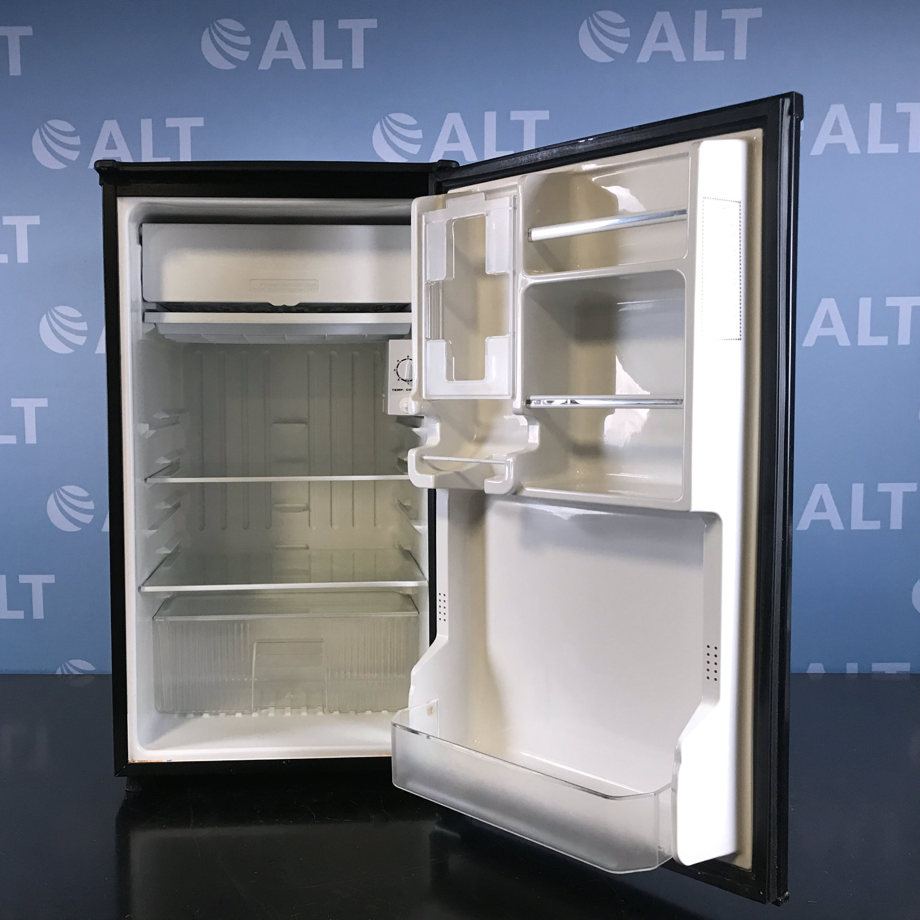 Kenmore Compact Refrigerator 564.94449400