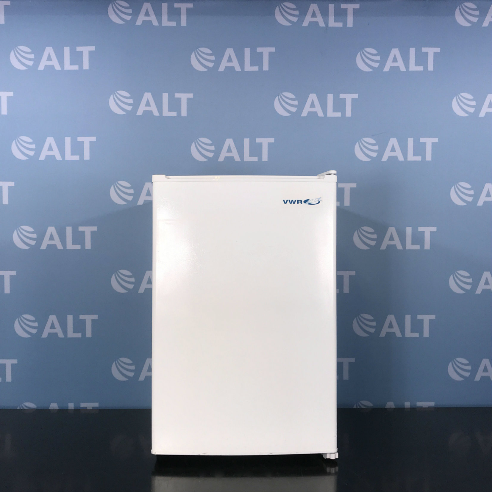 VWR HF-5015 Undercounter Laboratory Freezer