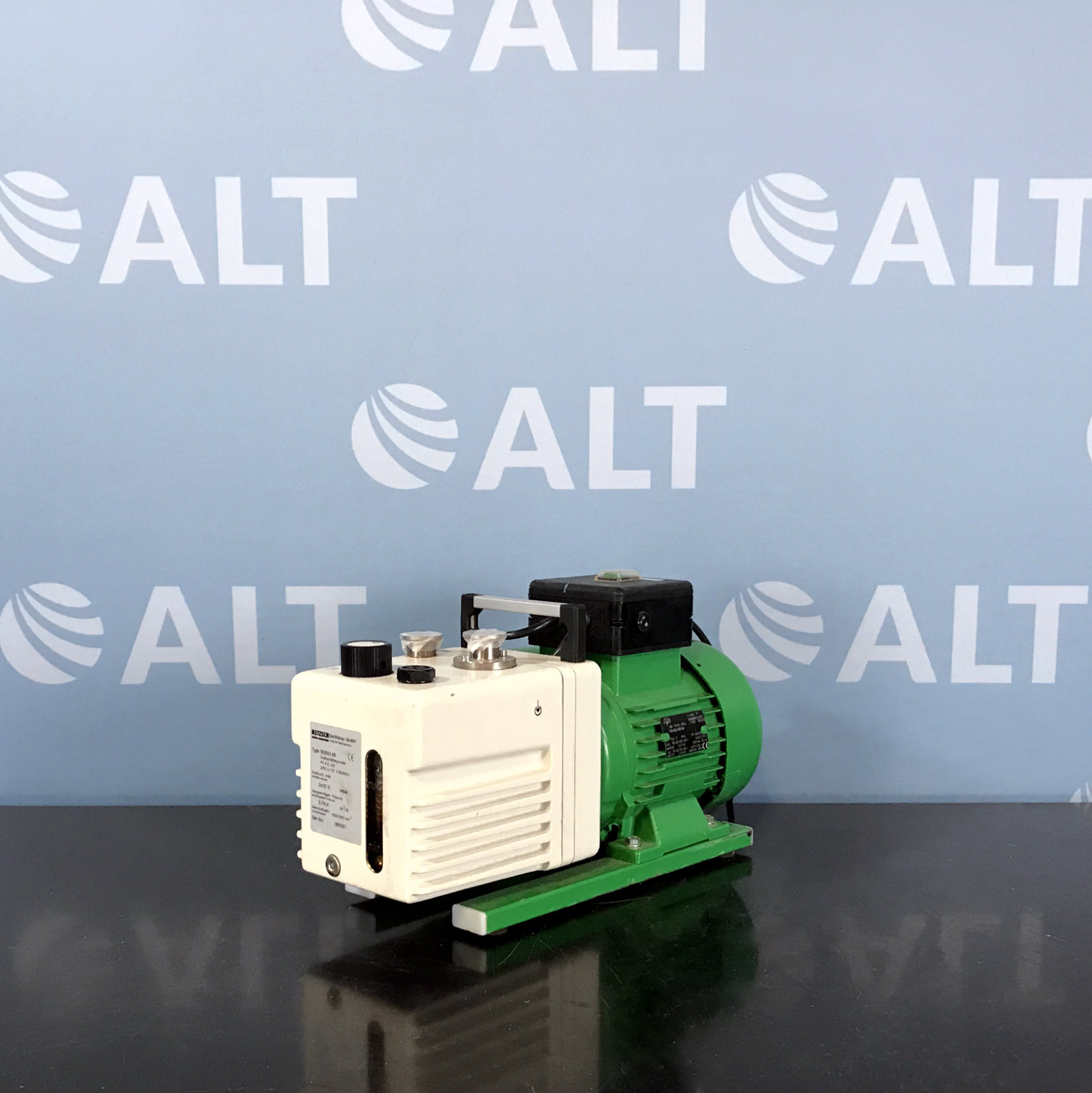 Netzsch 302051-06 Vacuum Pump
