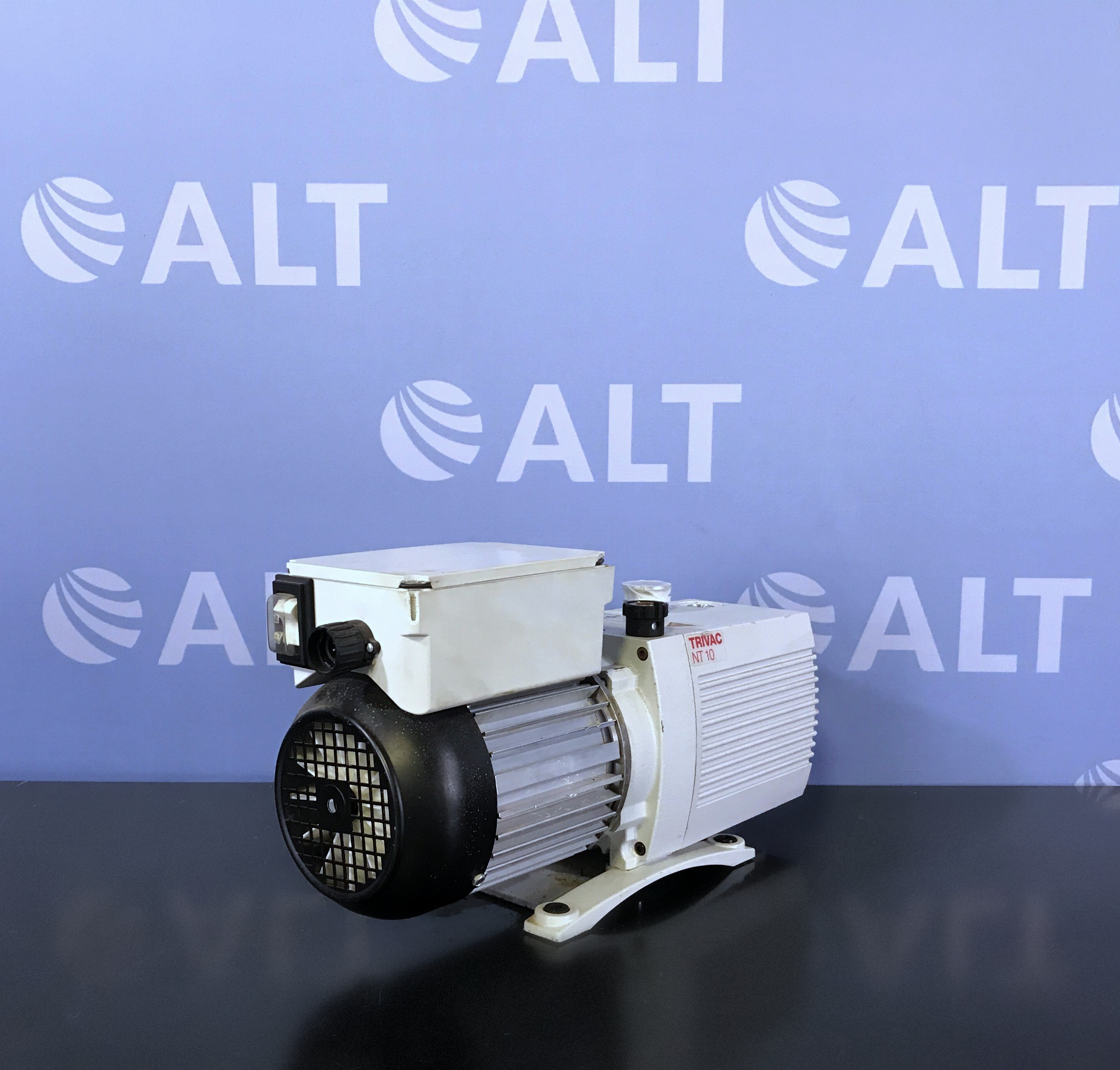 Trivac NT 10 Rotary Vane Vacuum Pump