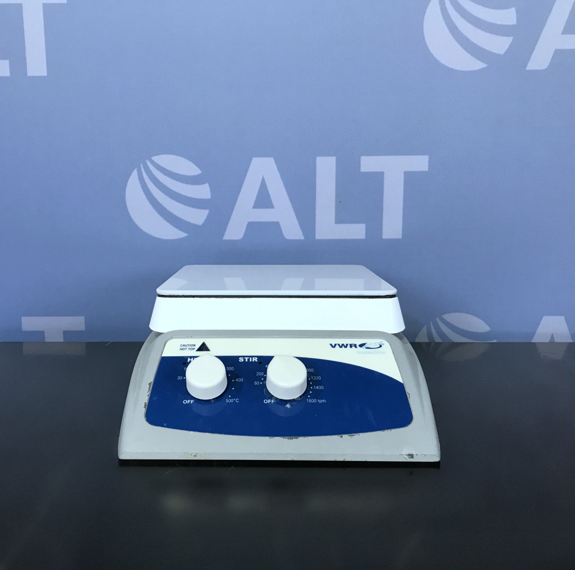 VWR Standard Hot Plate Stirrer, Model 12365-382 with 7 x 7 Ceramic Top