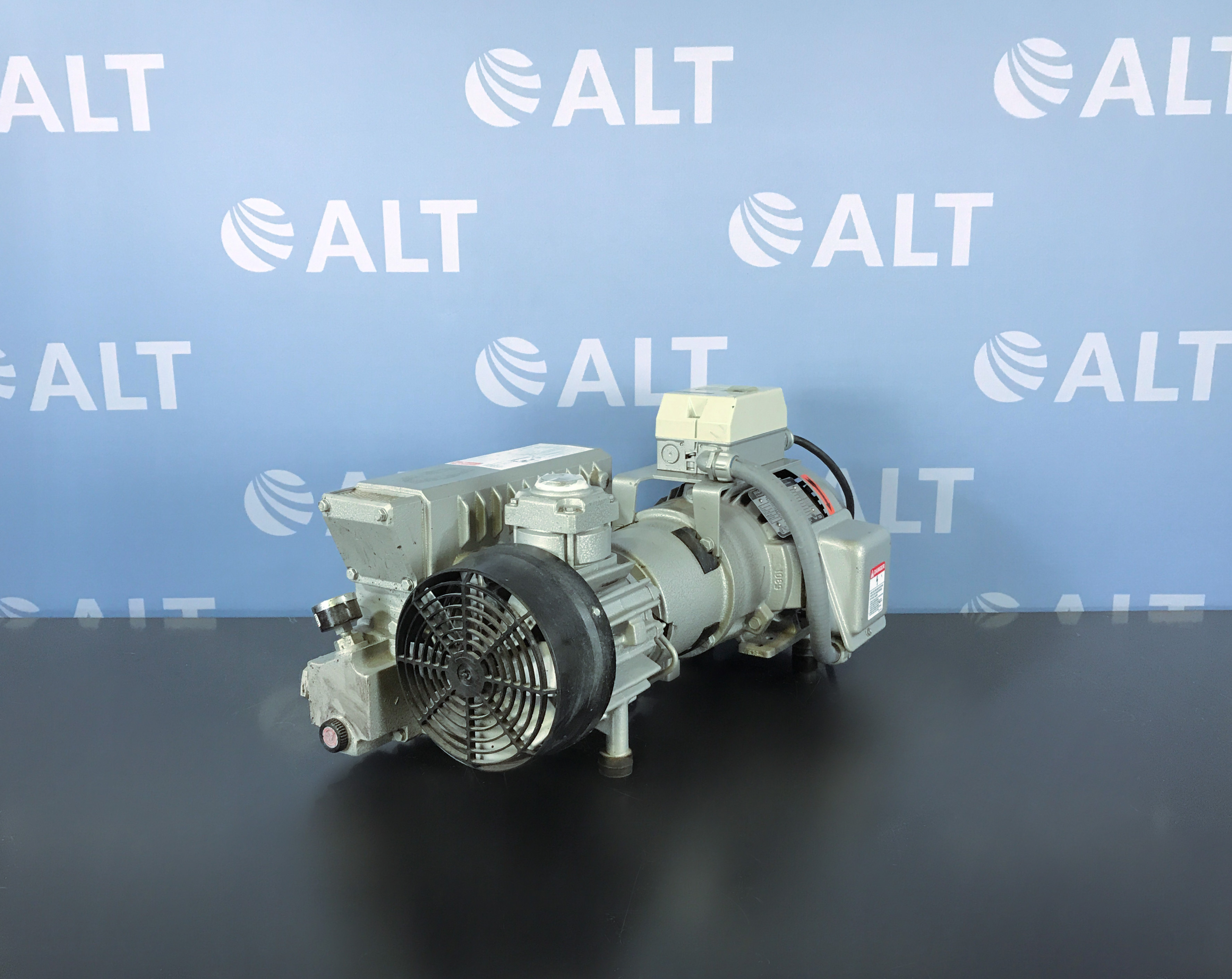 Busch TEFC 1.5 HP Continuous Duty Vacuum Pump Model RC0025-E506-1101