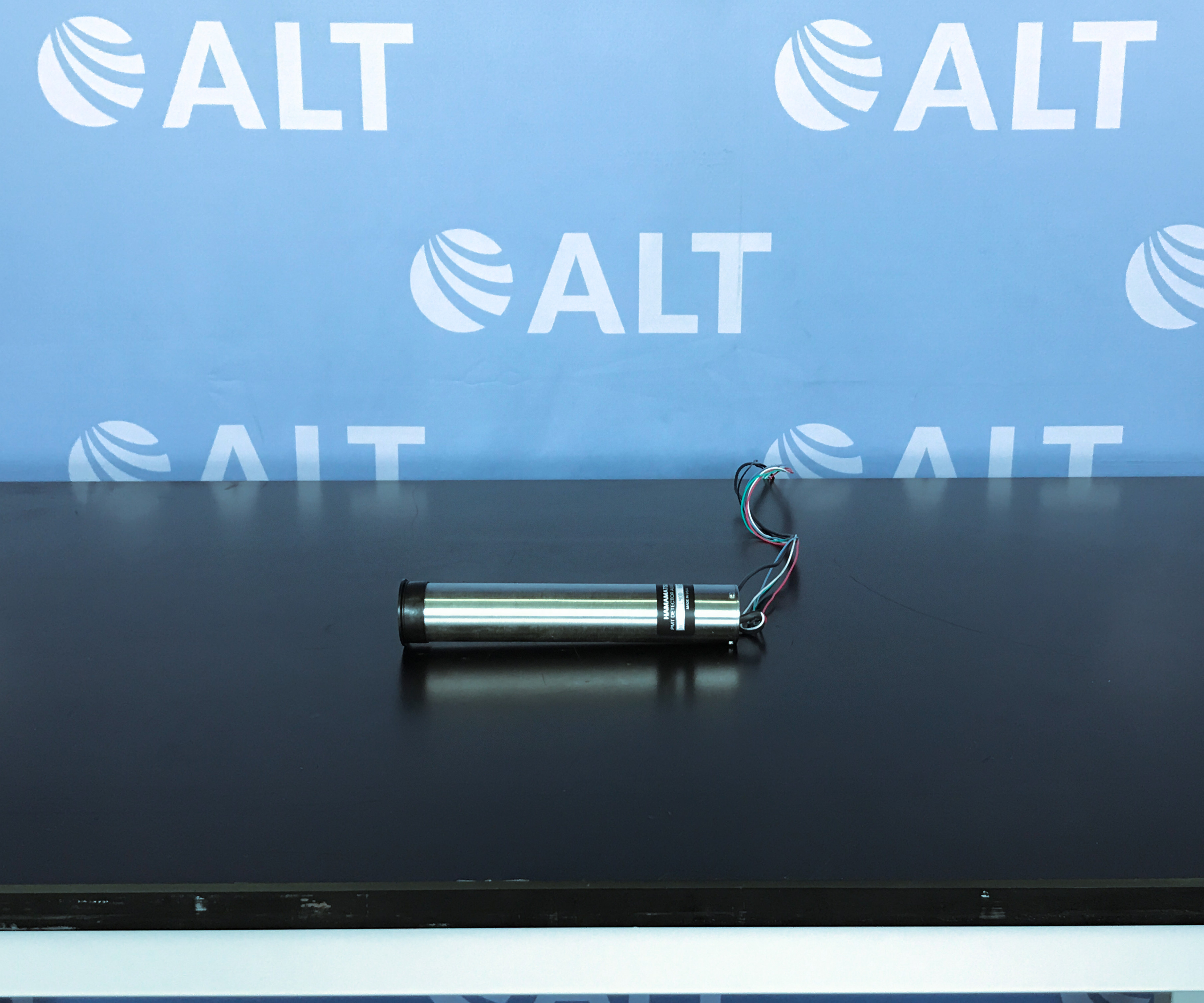 Hamamatsu Photonics 1 1/8" Head-on PMT Detector Assembly