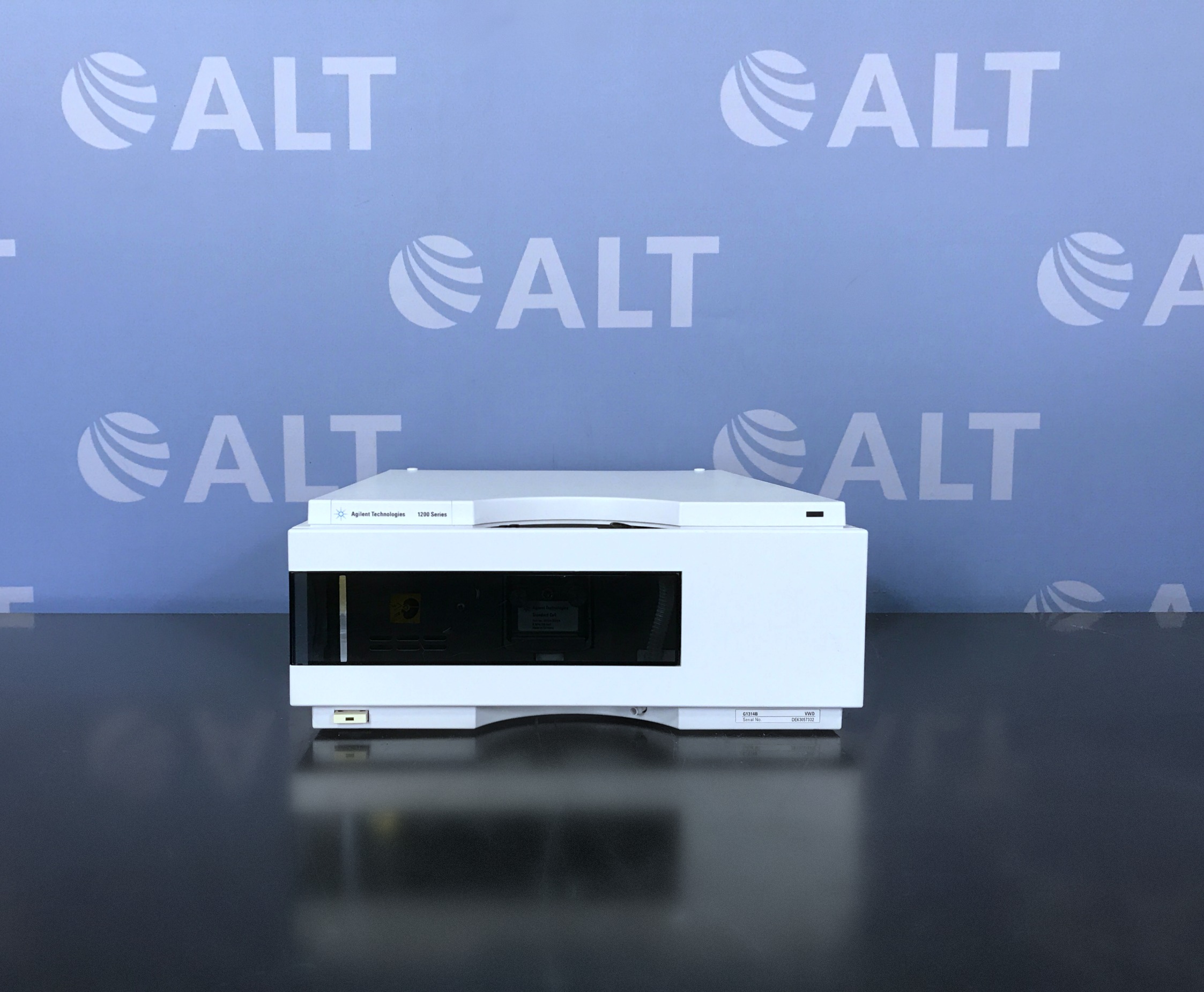 Agilent 1200 Series HPLC System with G1314B Variable Wavelength Detector