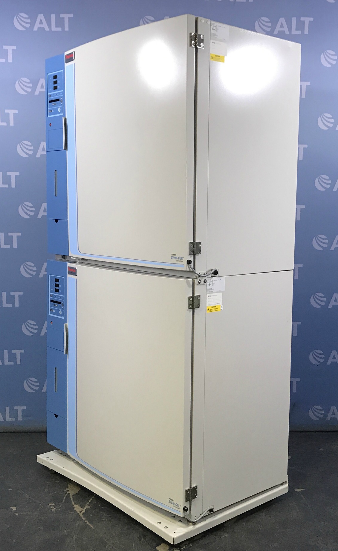 Thermo Scientific Forma Steri-Cult 3310 Dual Stack CO2 Incubator Model 3310