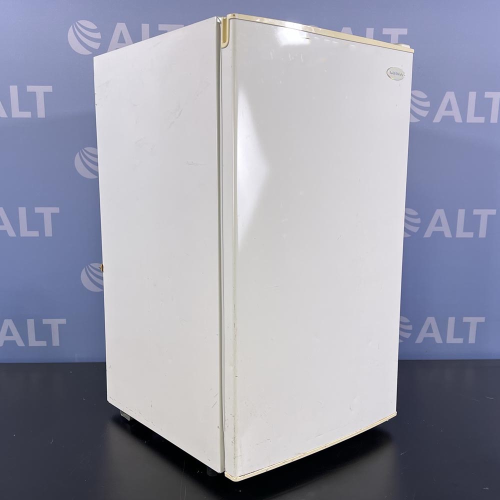 Daewoo Undercounter Refrigerator, Model FR-142