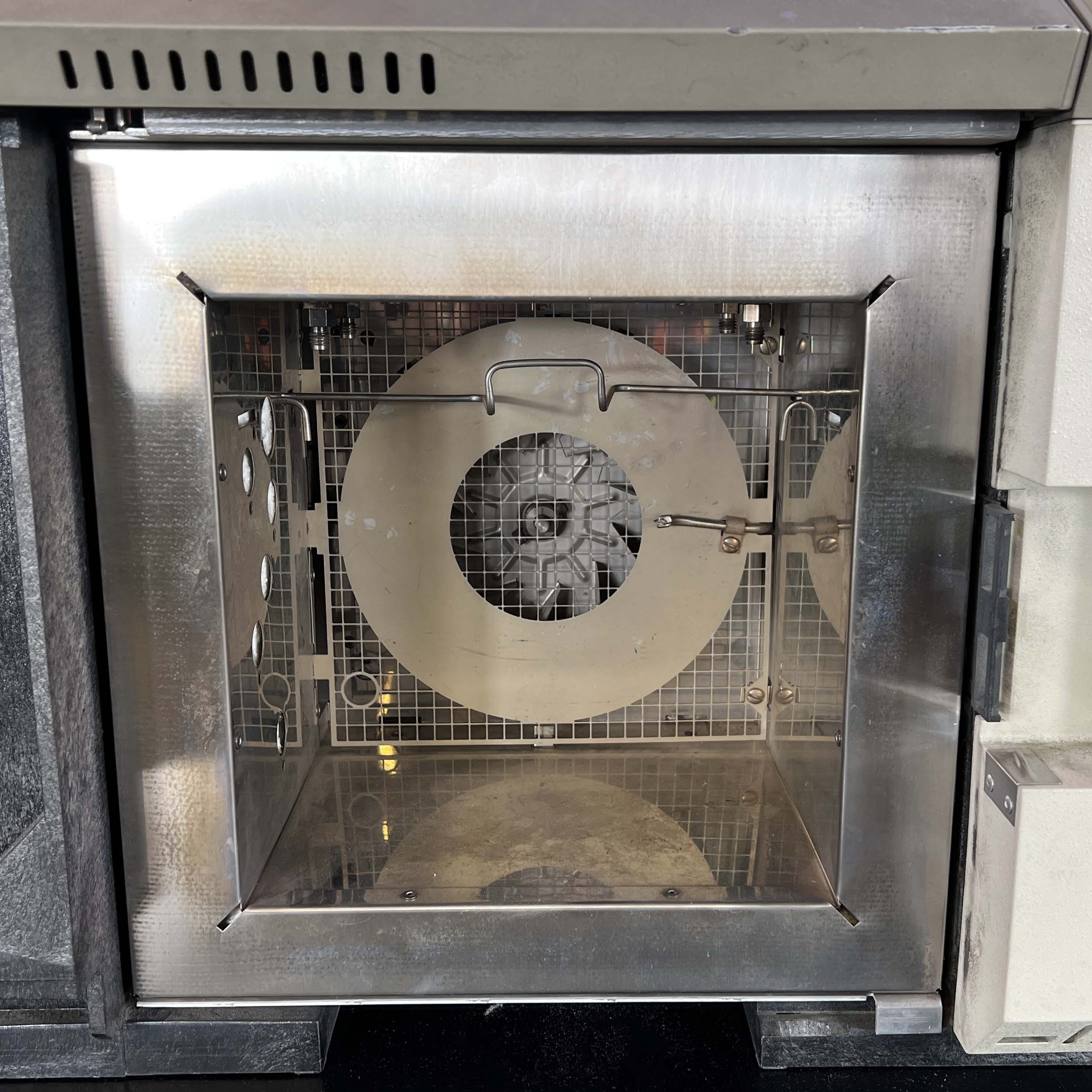 PerkinElmer Autosystem Gas Chromatograph With FID And NPD