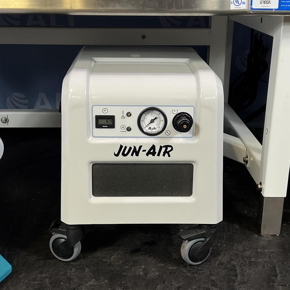 BD Biosciences FacsMelody Cell Sorter, Model 662750, With 4' SterilGARD ...