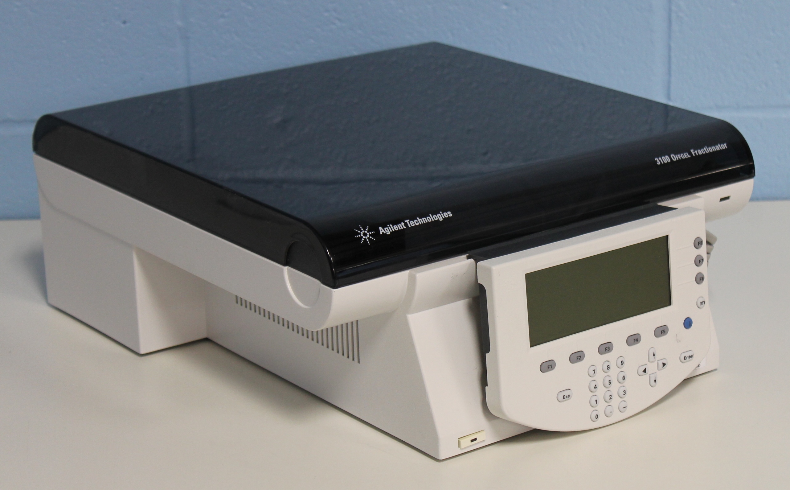 Agilent 3100 OFFGEL Fractionator with Control Module