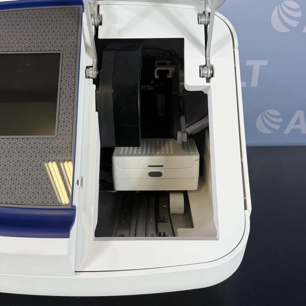 Applied Biosystems SeqStudio Genetic Analyzer