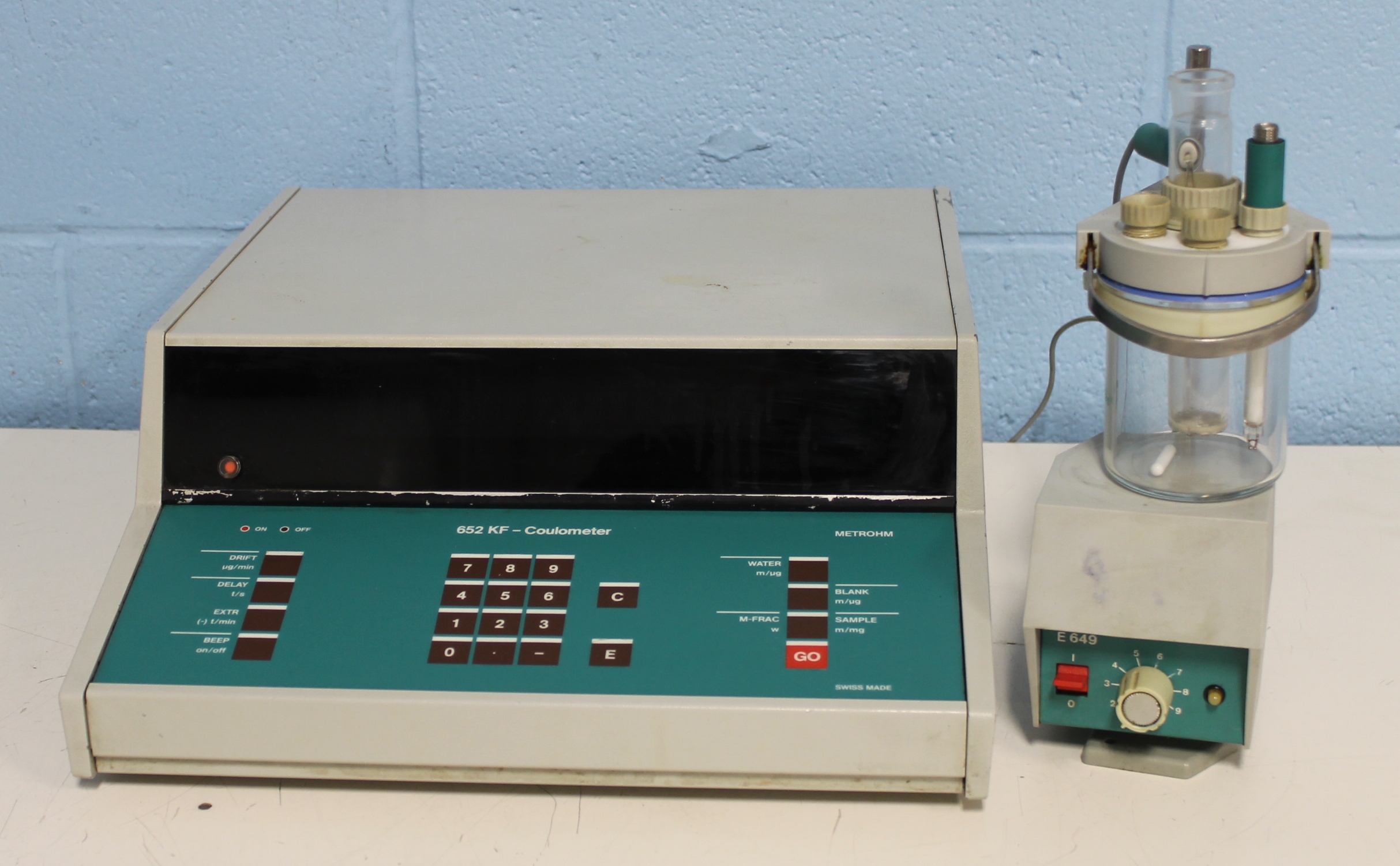 Metrohm 652 KF Coulometer with E649 Magnetic Stirrer