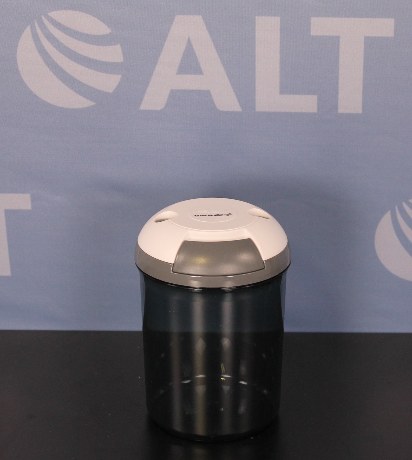 VWR Desi-Vac Container with Manual Vacuum Pump