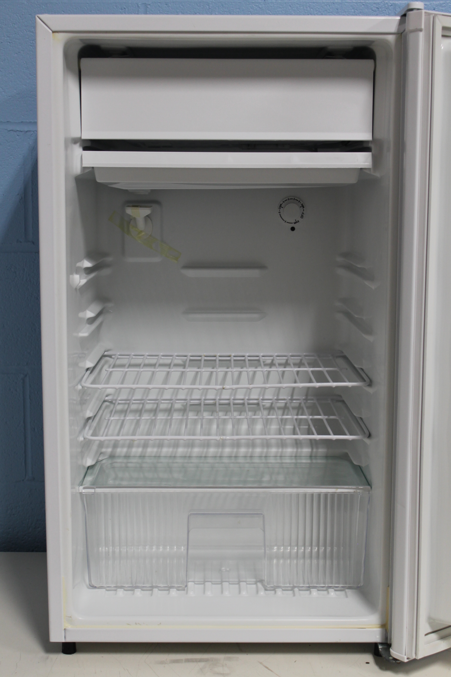 Summit Professional FF-41R Auto-Defrost