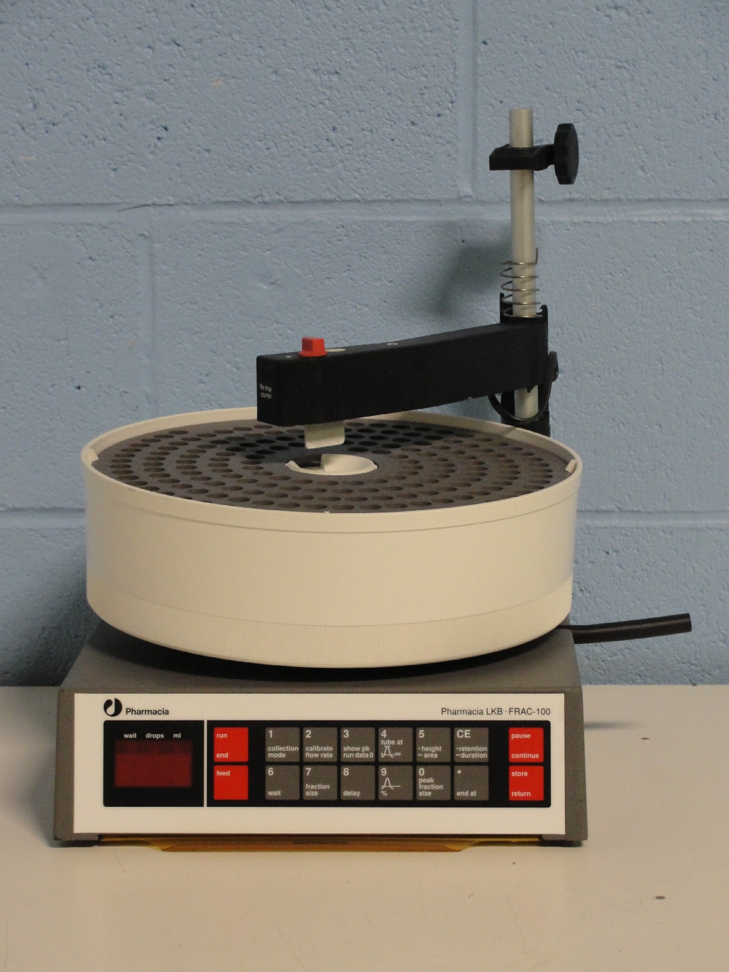 Pharmacia LKB Frac 100 Fraction Collector