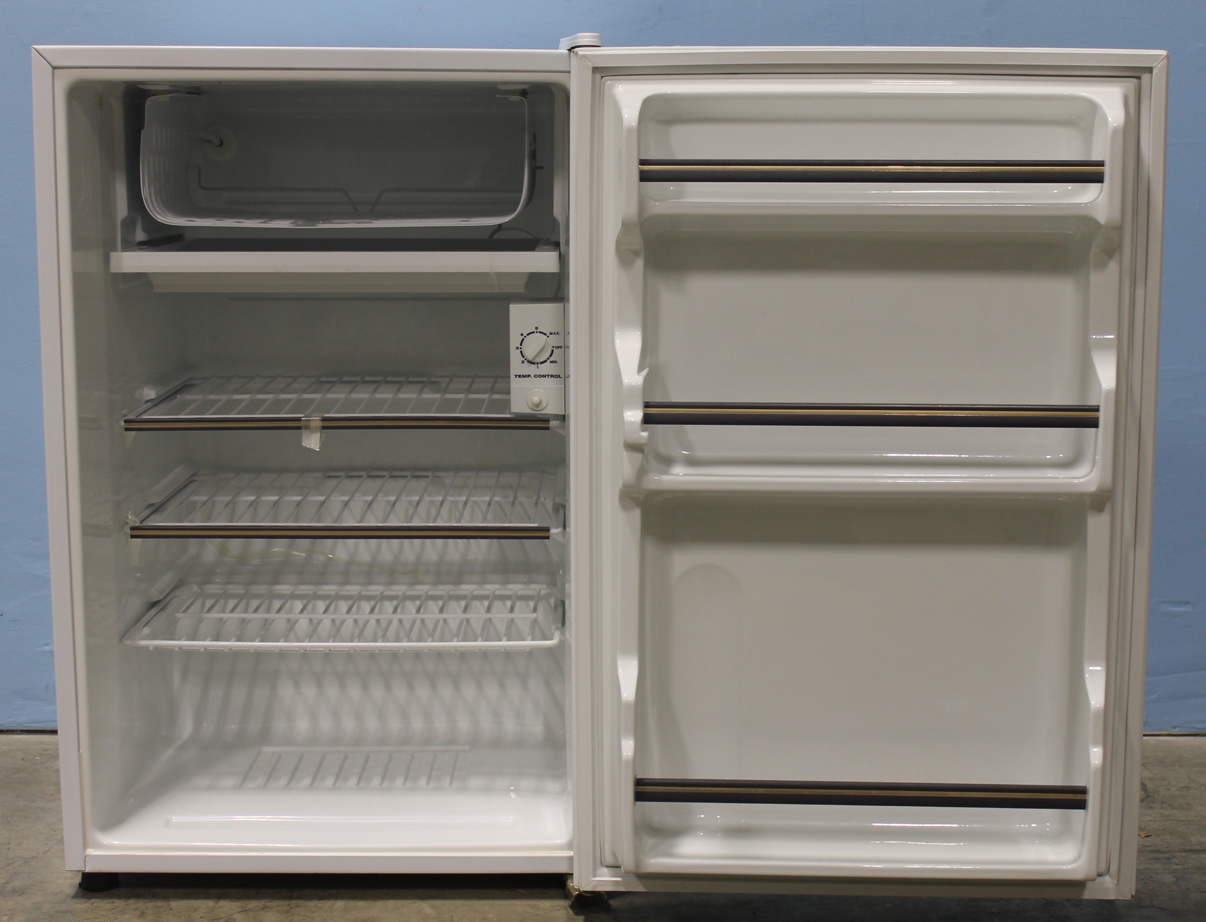 Fisher Scientific Undercounter Refrigerator / Freezer CAT No. 97-960-1