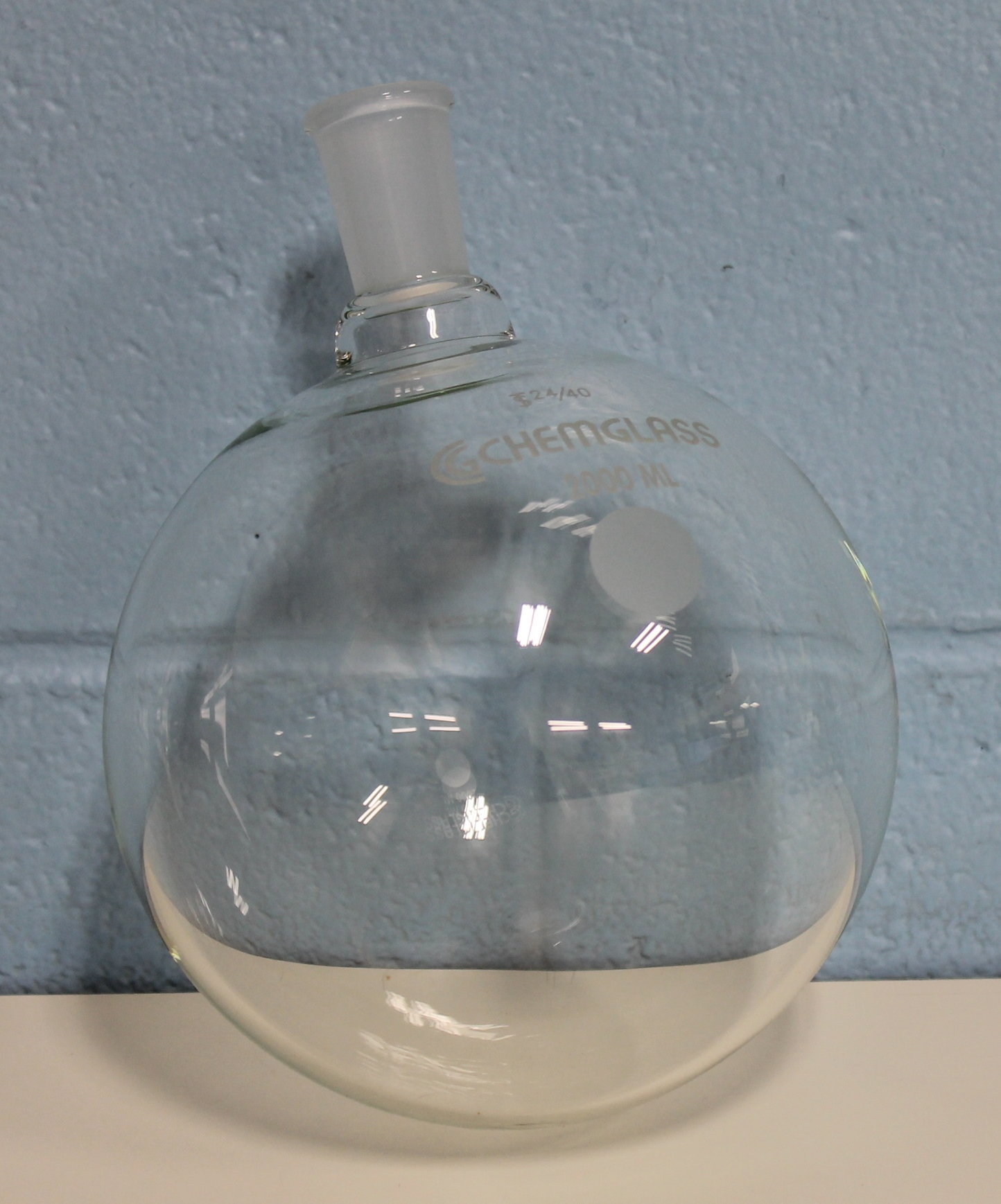 Chemglass Glass 2000mL Heavy Wall Single Neck Round Bottom Flask, with ...