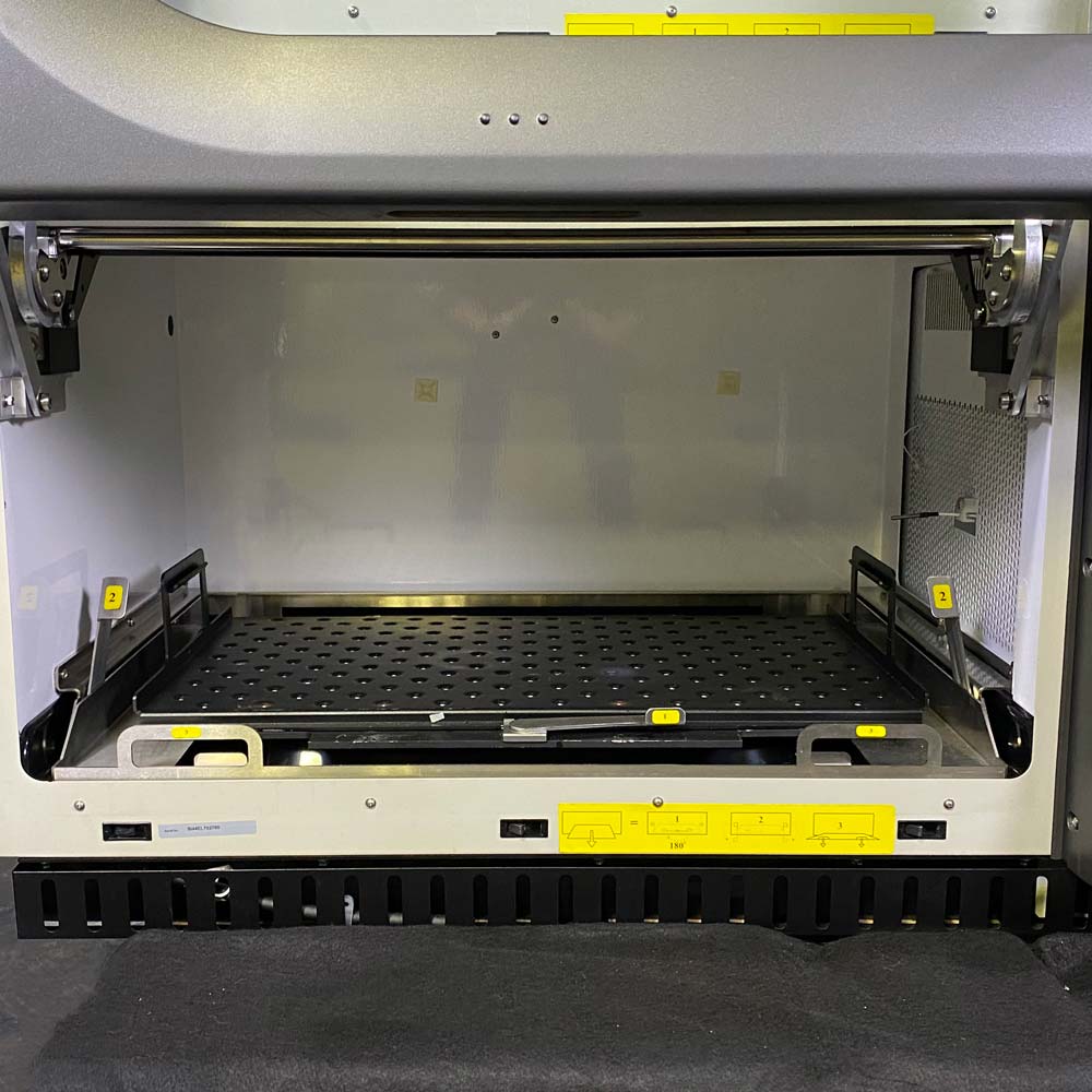 New Brunswick Scientific Co Innova 44 Dual Stack Incubator Shaker
