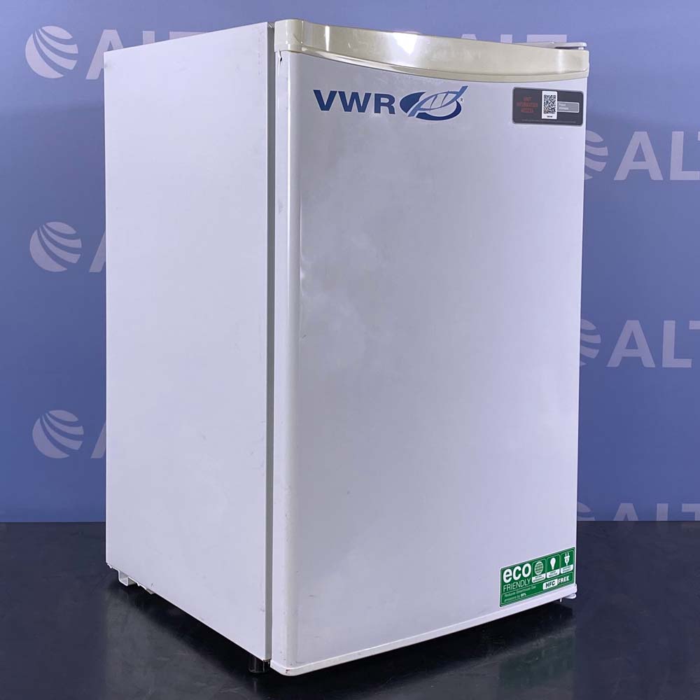 VWR General-Purpose Freestanding Undercounter Freezer, Model 89425-622