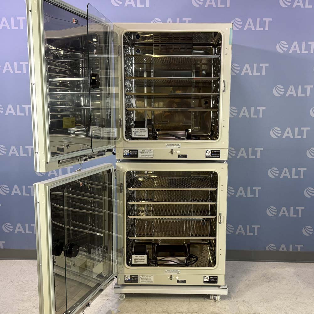 phcbi MCO-230AICUVLG-PA CO2 Incubator, Dual Stack
