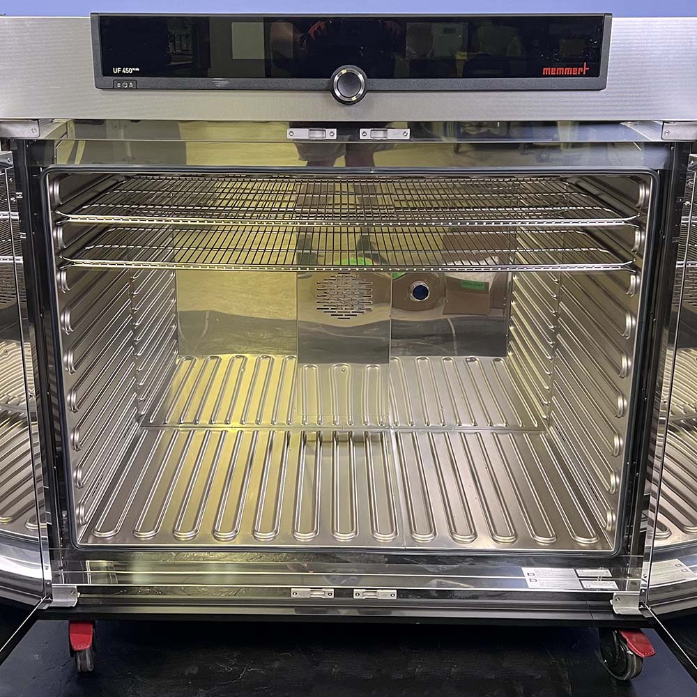 Memmert Model UF 450 Plus Lab Oven