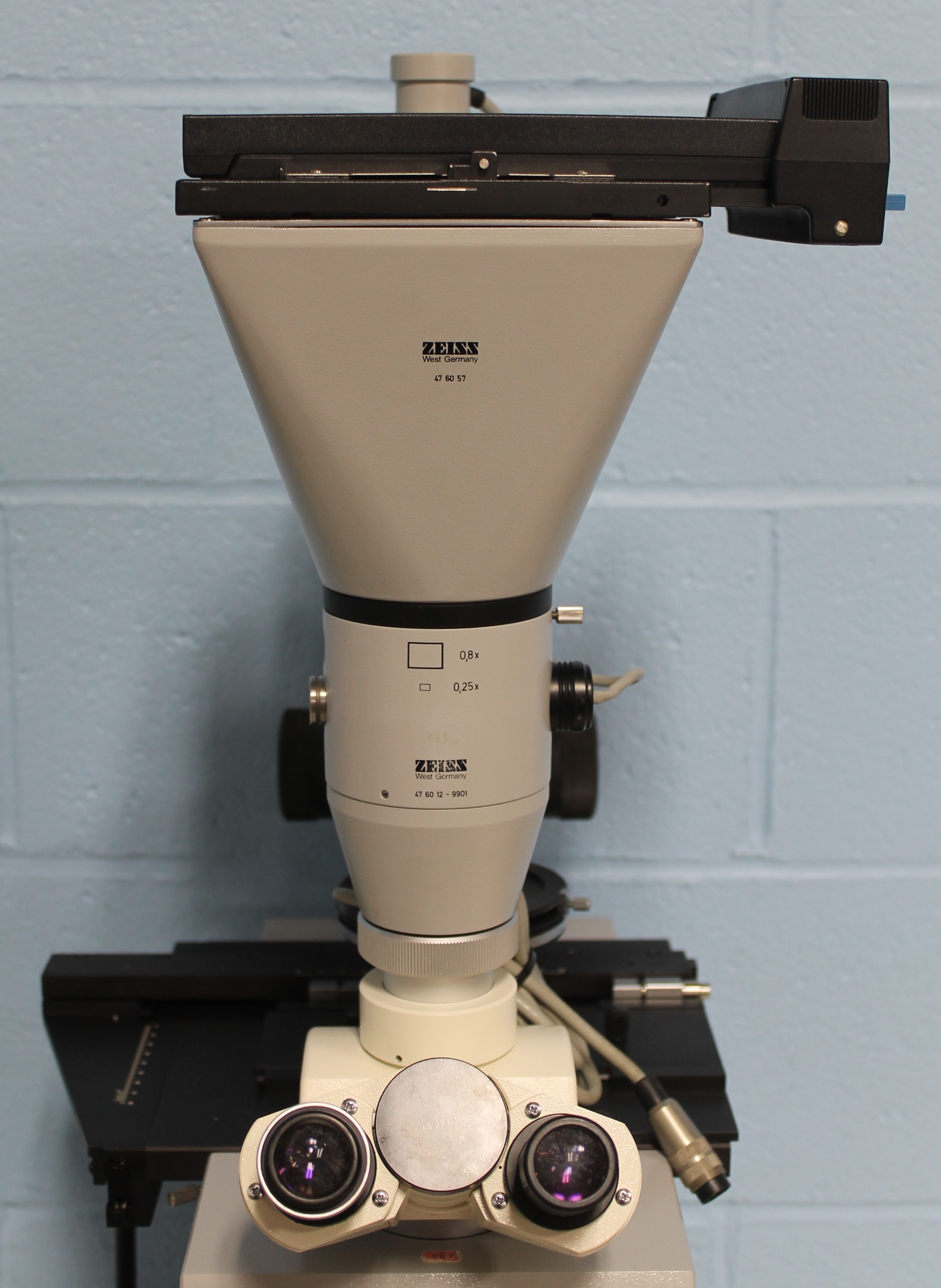 Carl Zeiss Inverted Microscope IM 4717 01-9901
