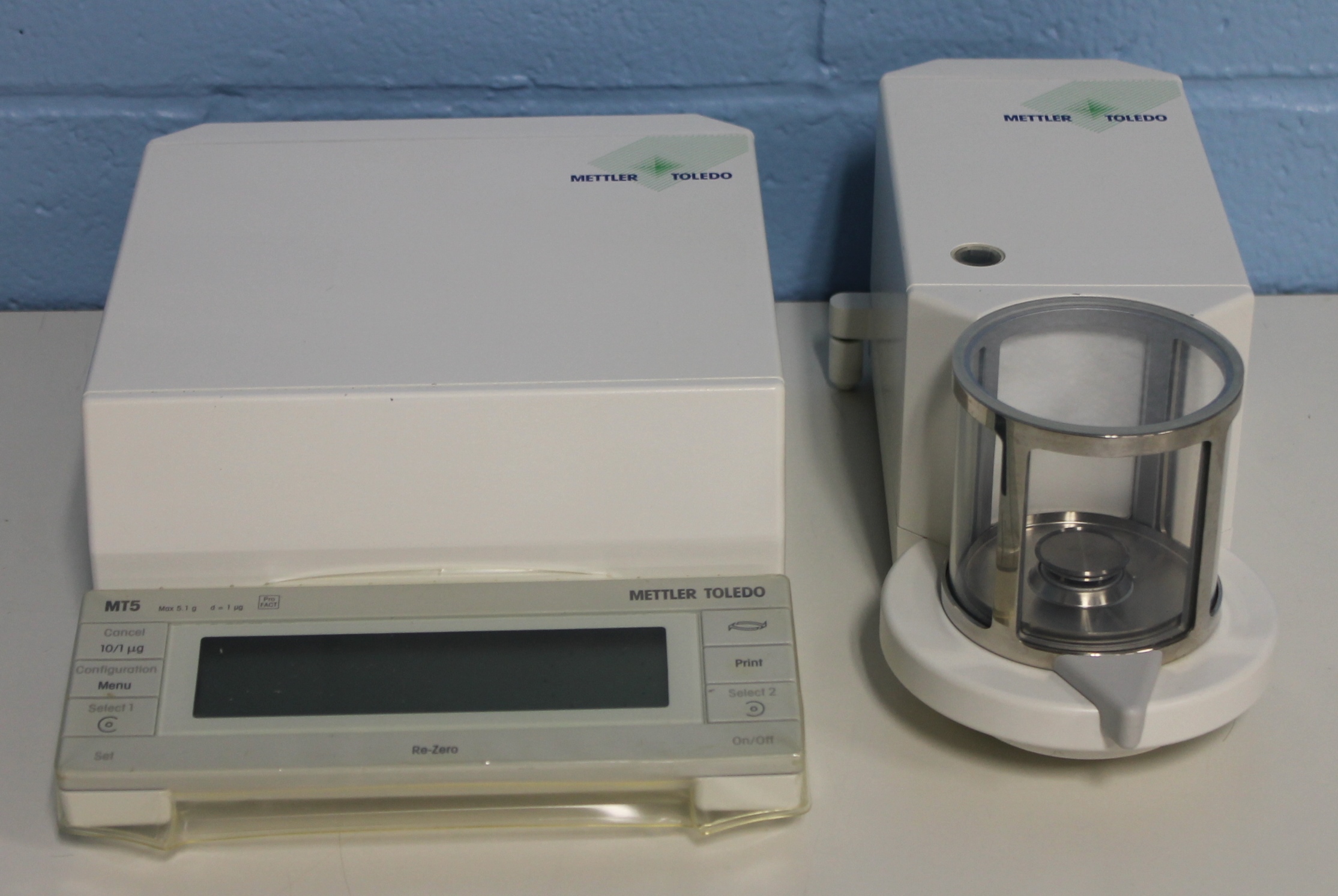 Mettler Toledo MT5 Micro Balance with LC-P45 printer