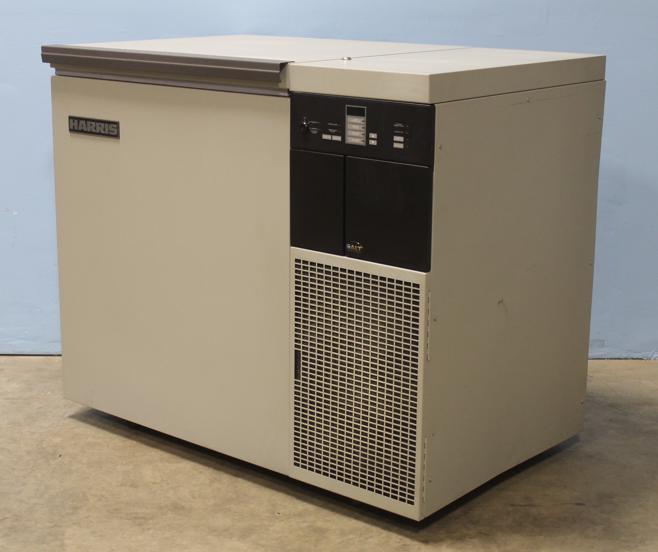 Harris Model SLT-7LS-90D33 Ultra-Low Chest Freezer