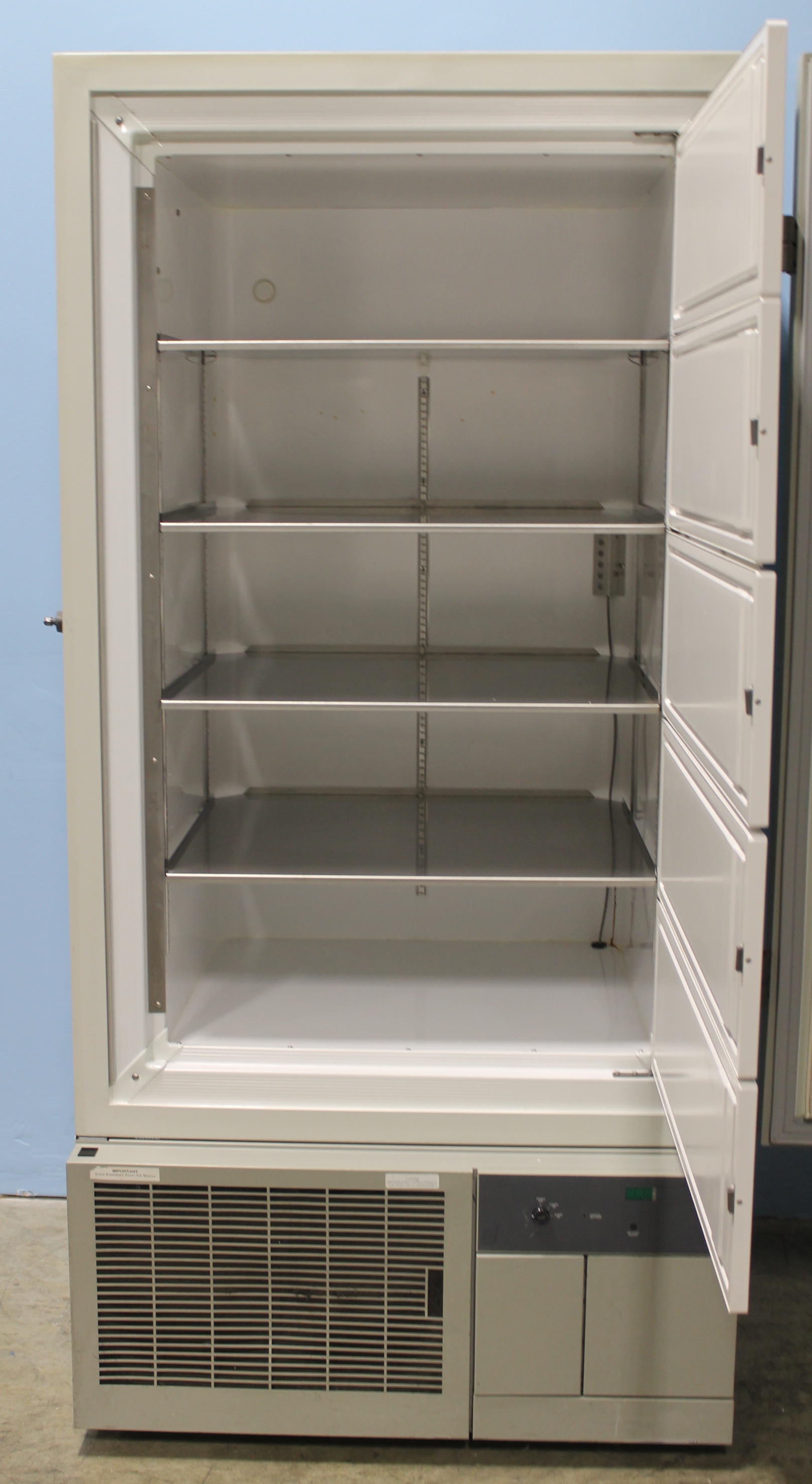 Revco ULT2140-3-A14 -40 Upright Freezer