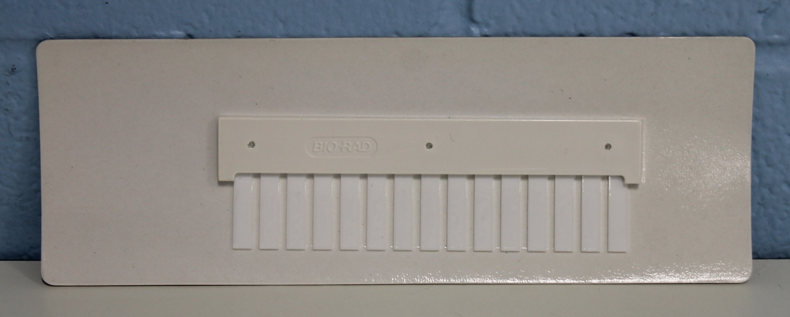 Bio-Rad PROTEAN II xi Comb CAT No. 1651873;15-well, 1.5 mm, Teflon